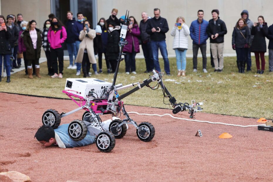 Engineers are made on student teams - Michigan Engineering News