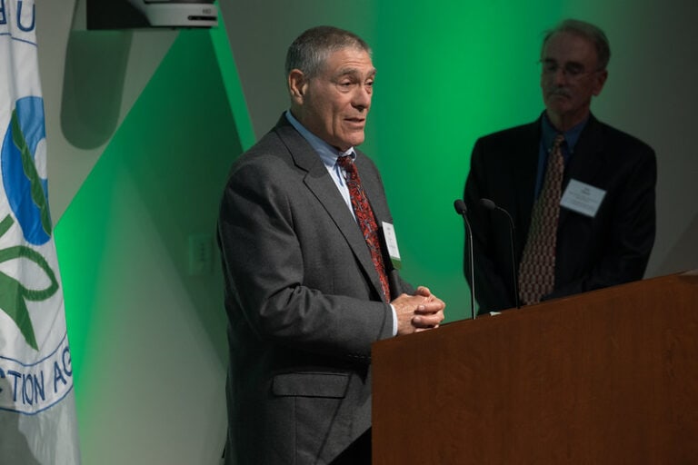 Green chemistry award: Professor recognized for sustainable silicon ...