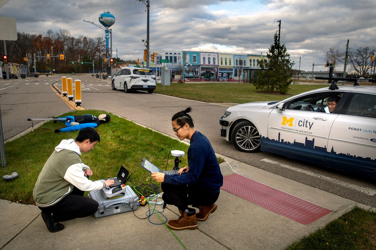 Automated shuttle planned for Detroit starts safety testing at Mcity ...