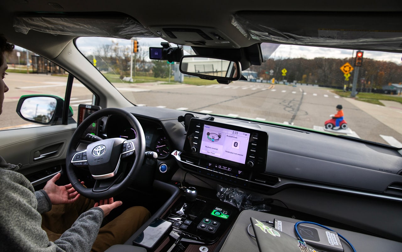 Automated shuttle planned for Detroit starts safety testing at Mcity ...