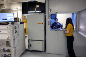 Synchrotron in a closet: Bringing powerful 3D X-ray microscopy to ...